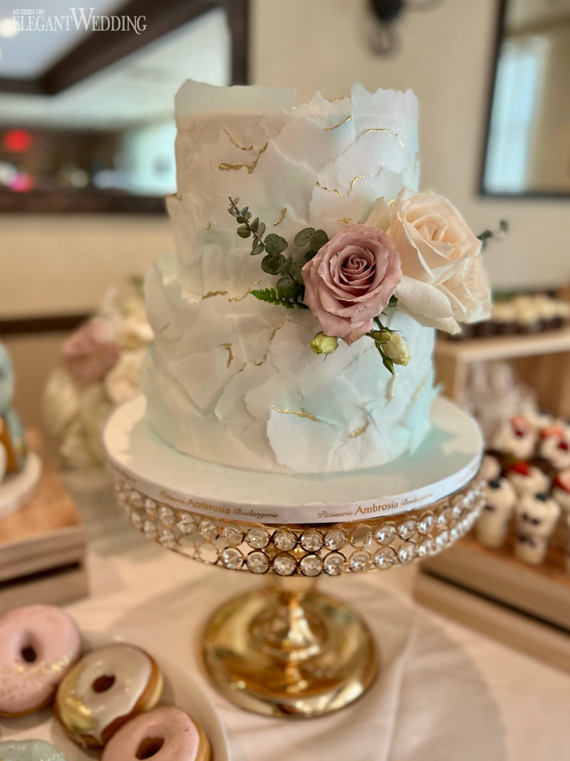 Ambrosia Bakery makes stunning wedding cakes | Elegant Wedding